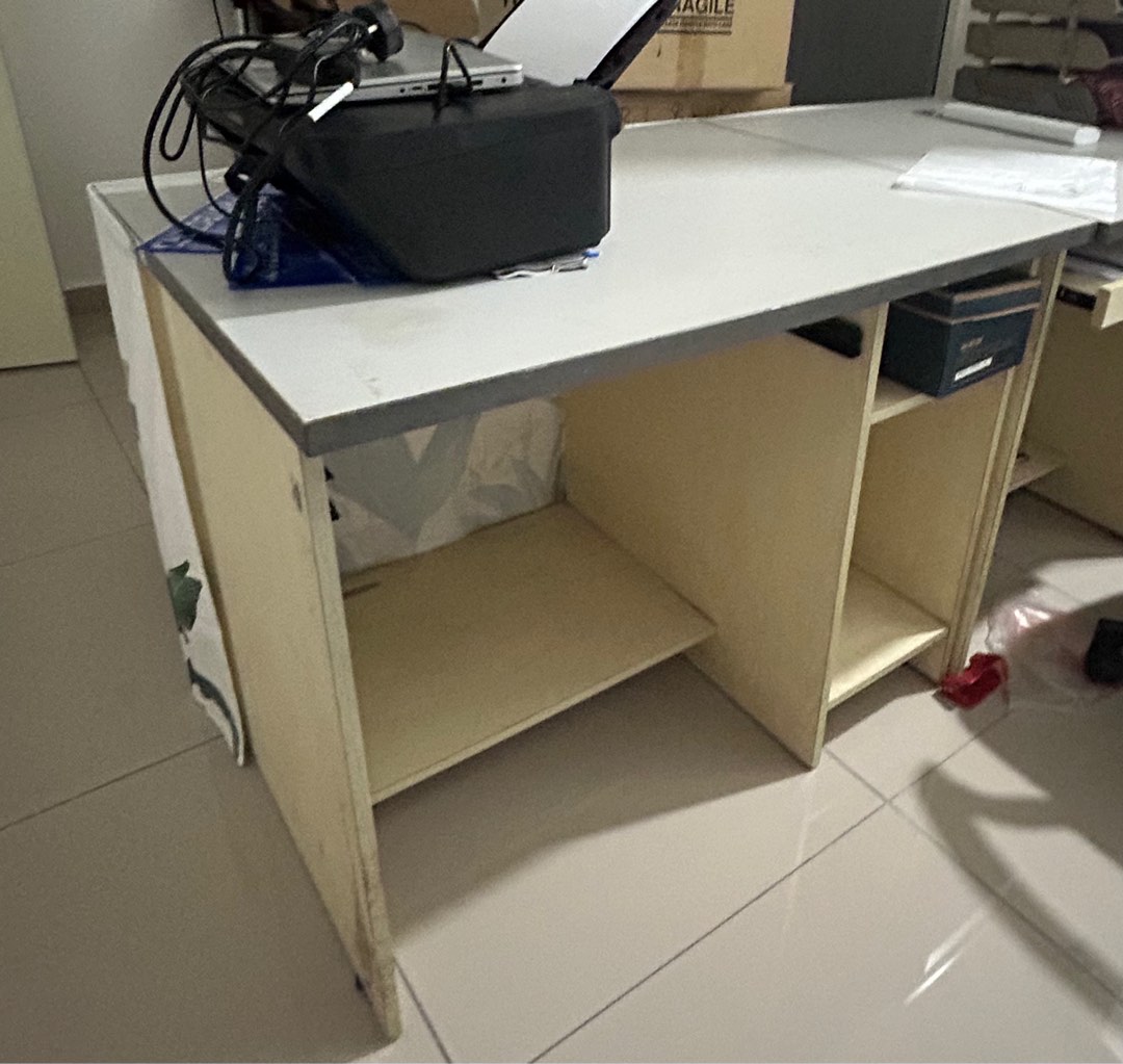 Meja ofis, Furniture & Home Living, Furniture, Shelves, Cabinets ...