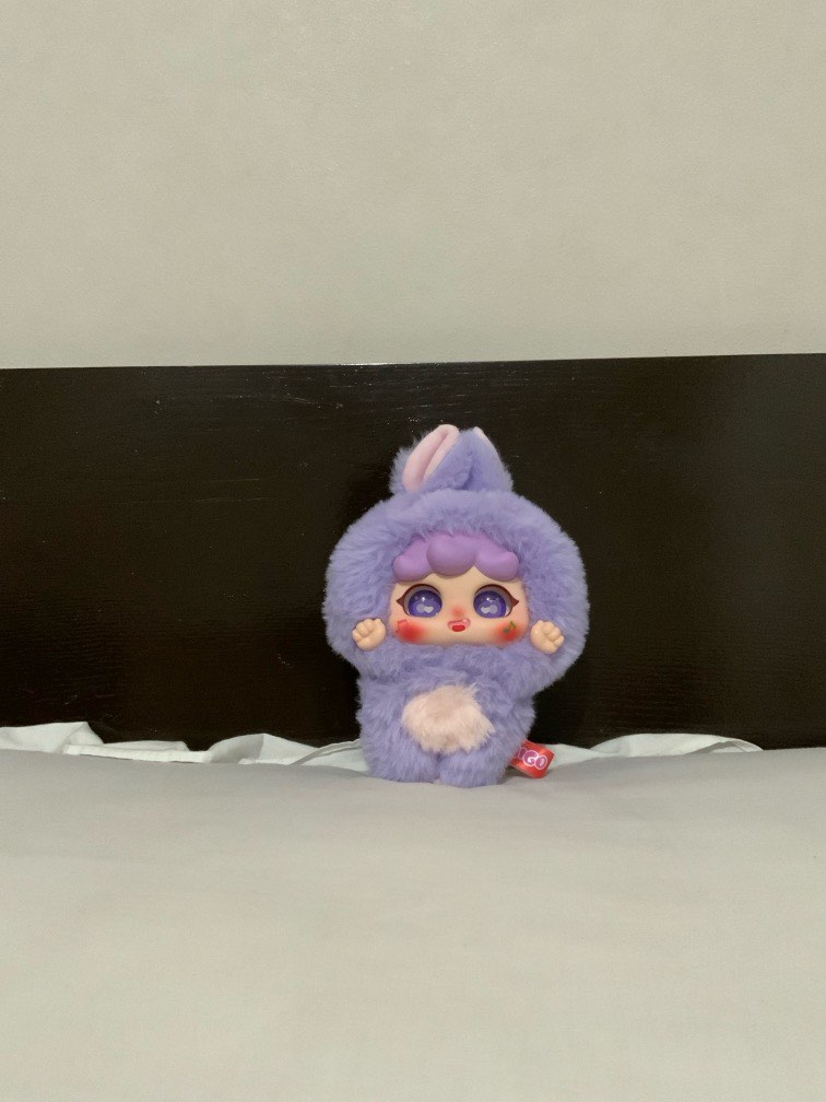 Migo V2 Sneaky Sneaky Escape, Hobbies & Toys, Toys & Games on Carousell