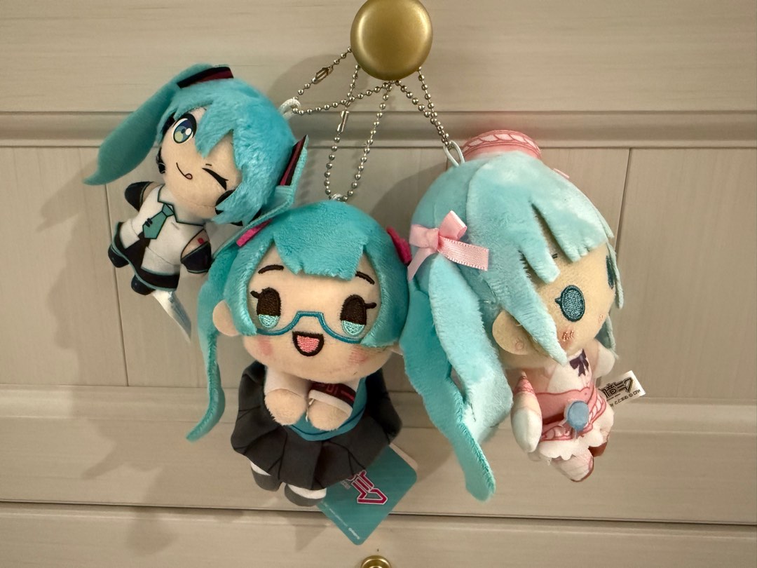 Miku Plush Keychains Combo, Hobbies & Toys, Toys & Games on Carousell