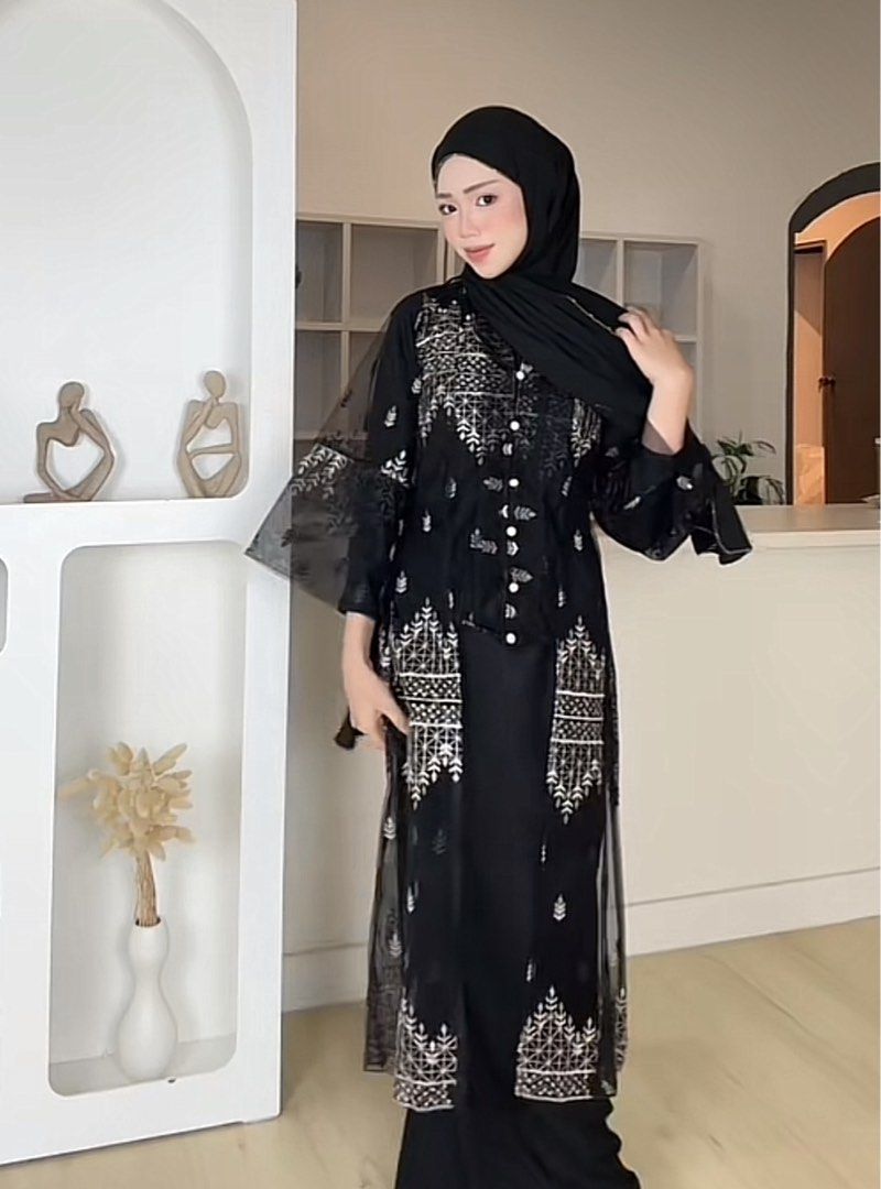 Nawarinee Kimono By Ceo Chomel, Women's Fashion, Muslimah Fashion, Baju ...