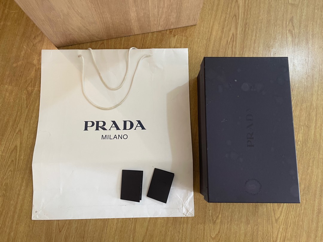 Prada box, Announcements on Carousell