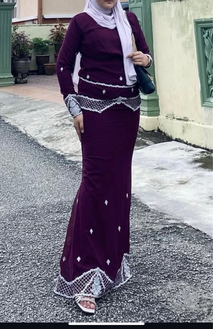 Qiszar Raya 2023, Women's Fashion, Muslimah Fashion, Baju Kurung & sets ...