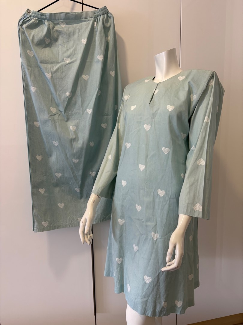 Sireh Pinang Baby Blue Heart Baju Kurung Set, Women's Fashion, Muslimah ...