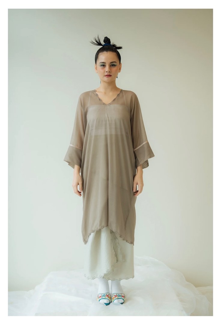 Tangsi Tujuh Bayung Top, Women's Fashion, Muslimah Fashion, Tops on ...