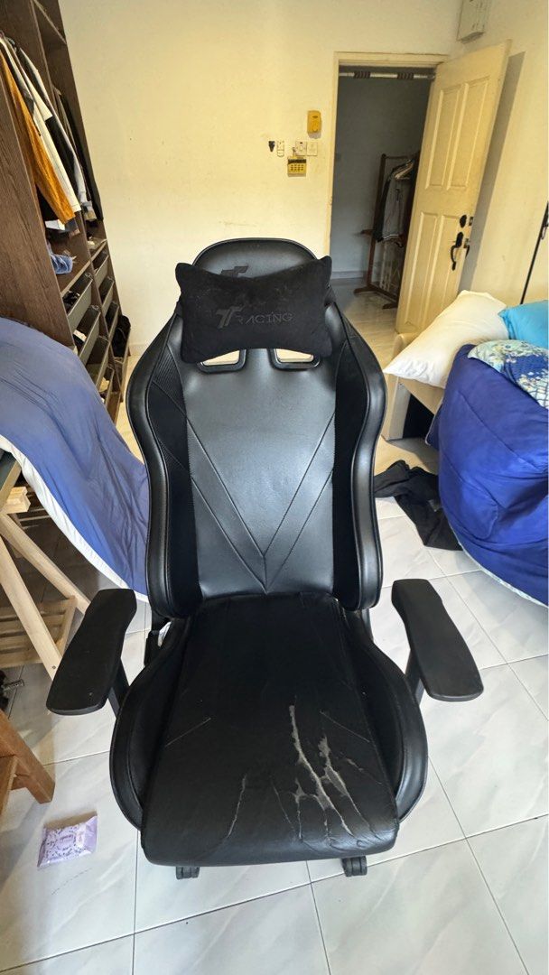 tracing swift x stealth, Furniture & Home Living, Furniture, Chairs on ...