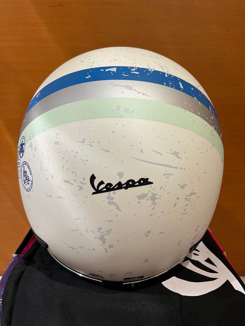 Vespa Full Face Helmet Size L, Motorbikes on Carousell