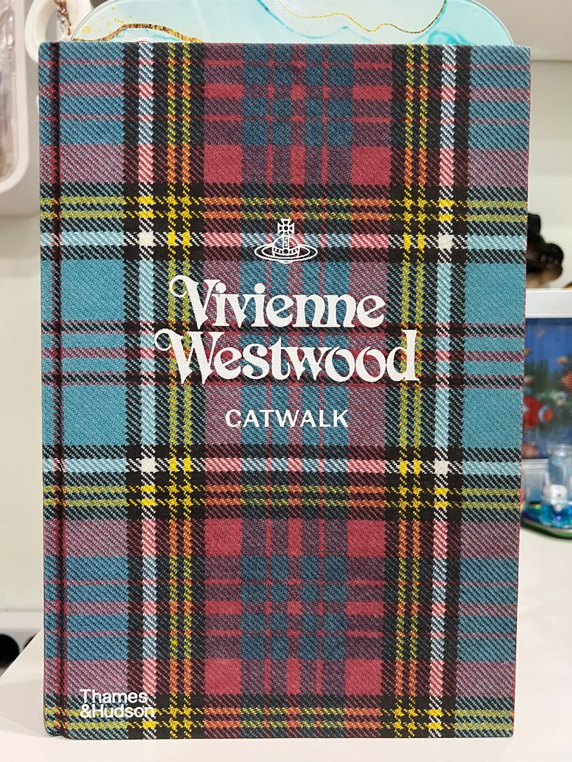 Vivienne Westwood Catwalk fashion collection book, Buku & Alat Tulis ...