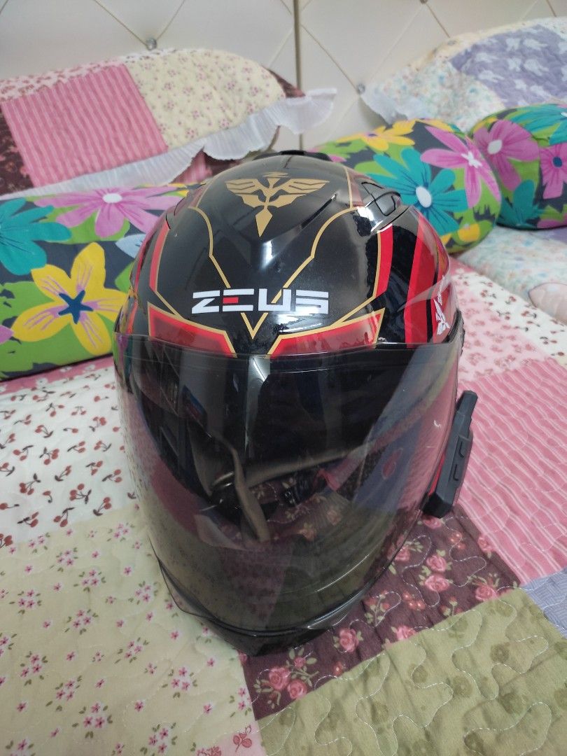 Zeus gundam dual helmet, Auto Accessories on Carousell