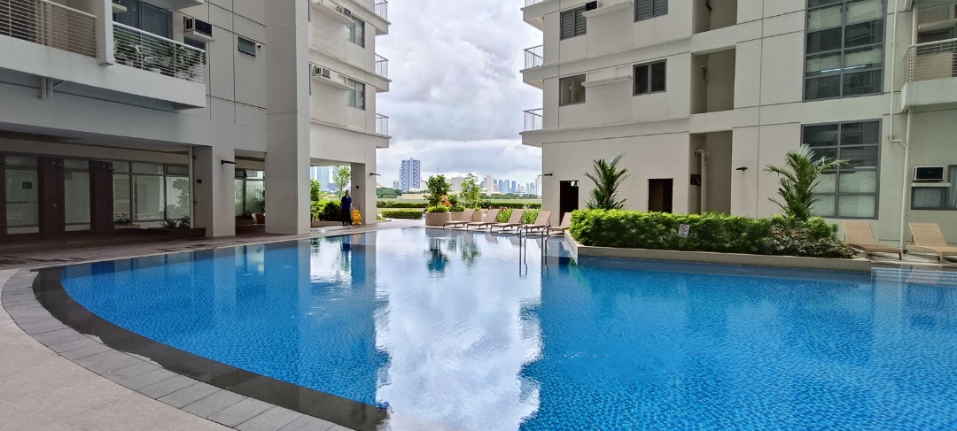 All in!2 Bedroom Condo For Sale near St.Lukes Hospital Suntrust Asmara ,in E.Rodriguez Avenue ...