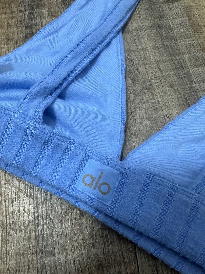 Alo top, Women's Fashion, Activewear on Carousell