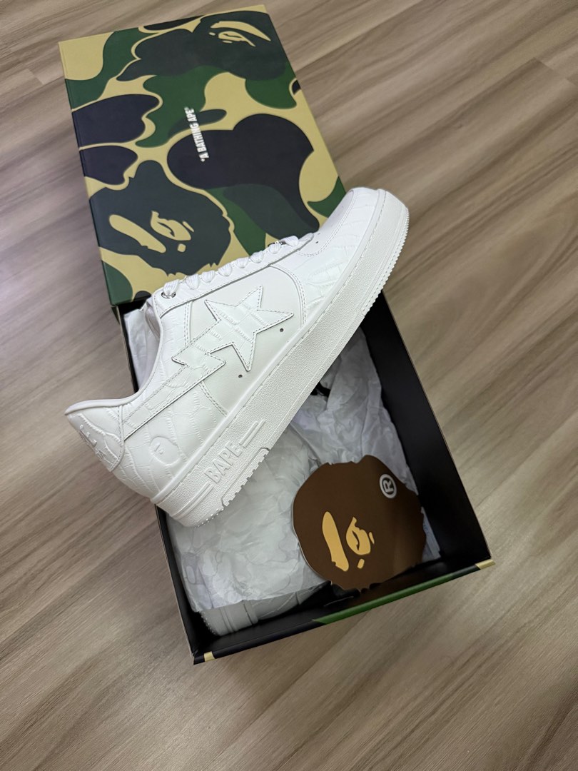 bape sta triple white, Men's Fashion, Footwear, Sneakers on Carousell