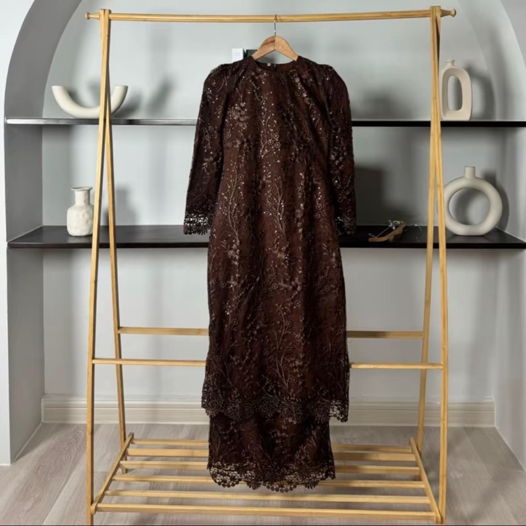 Ceo Chomel Tiyara Baju Kurung Puff Lace, Women's Fashion, Muslimah ...