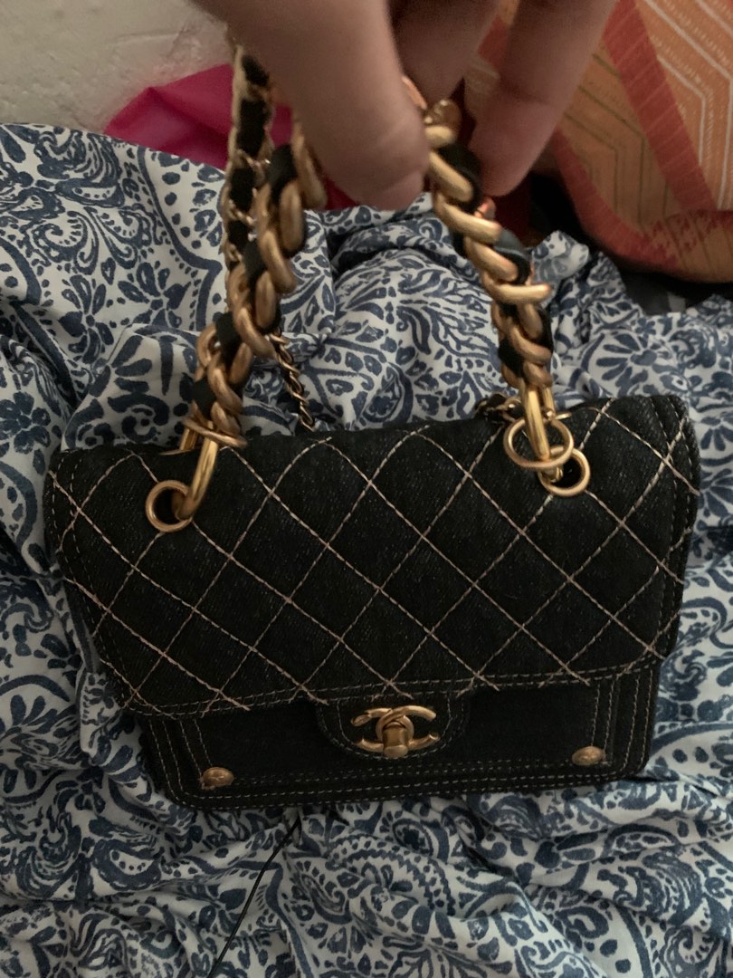 CL slingbag w/dust bag, Women's Fashion, Bags & Wallets, Purses ...