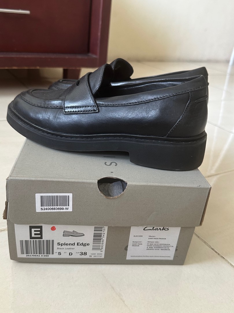 Clarks Splend Edge Loafer, Fesyen Wanita, Sepatu di Carousell