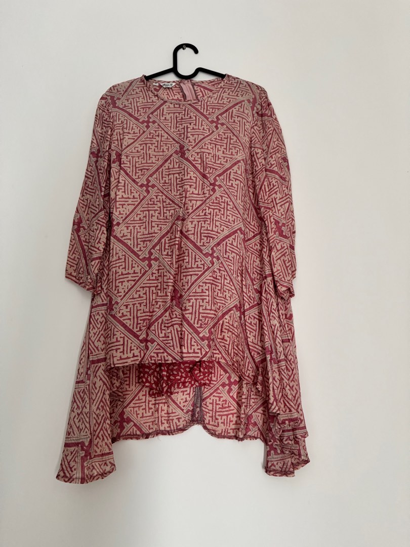 Corak batik set, Women's Fashion, Dresses & Sets, Traditional & Ethnic ...