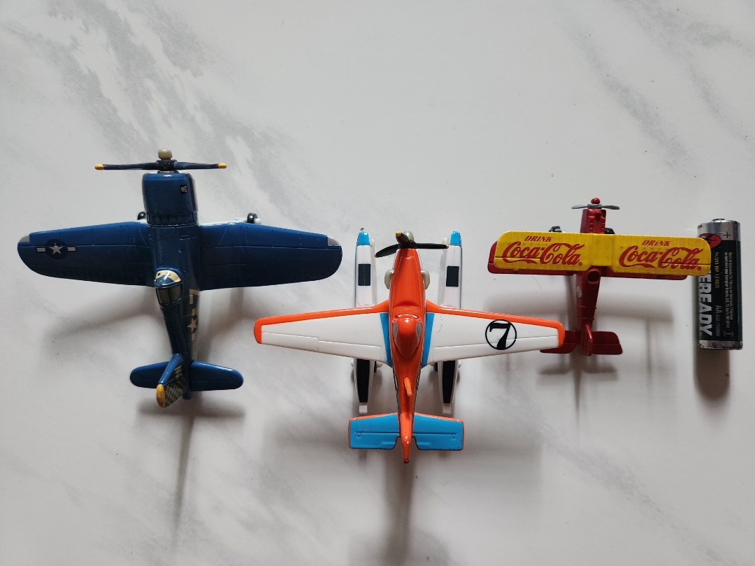 Disney Pixar Planes Skipper Riley F4U Corsair Diecast Plane , Pontoon ...