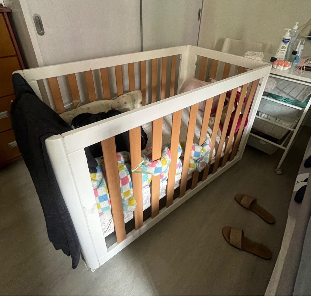 Free baby cot, Babies & Kids, Baby Nursery & Kids Furniture, Cots ...
