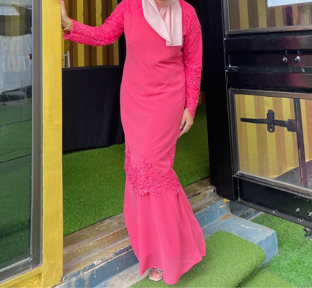 Kurung Bella in honey pink (minimalace), Women's Fashion, Muslimah ...