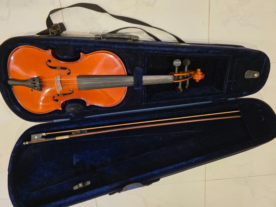 Beginner Violin SYNWIN SV-431005, Hobbies & Toys, Music & Media ...