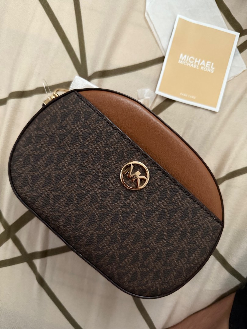Michael Kors Jet Set Glam Small, Luxury, Bags & Wallets on Carousell