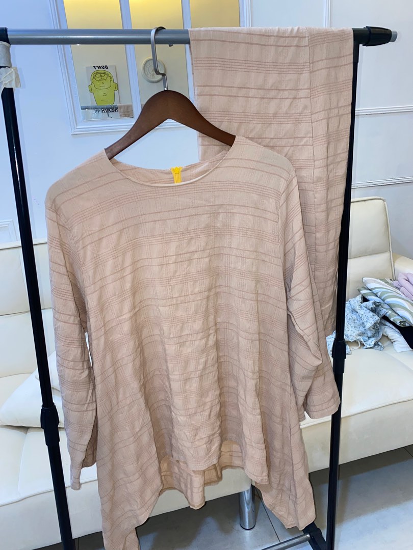 Muaz Ironless Kurung, Women's Fashion, Muslimah Fashion, Baju Kurung ...