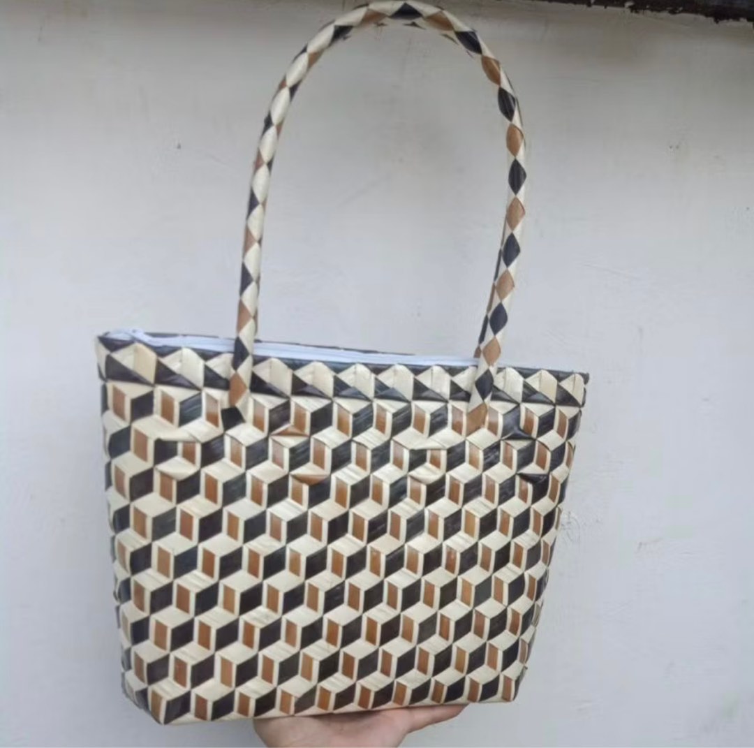 Native Buri (Bayong) Bag Black and Beige, Women's Fashion, Bags ...
