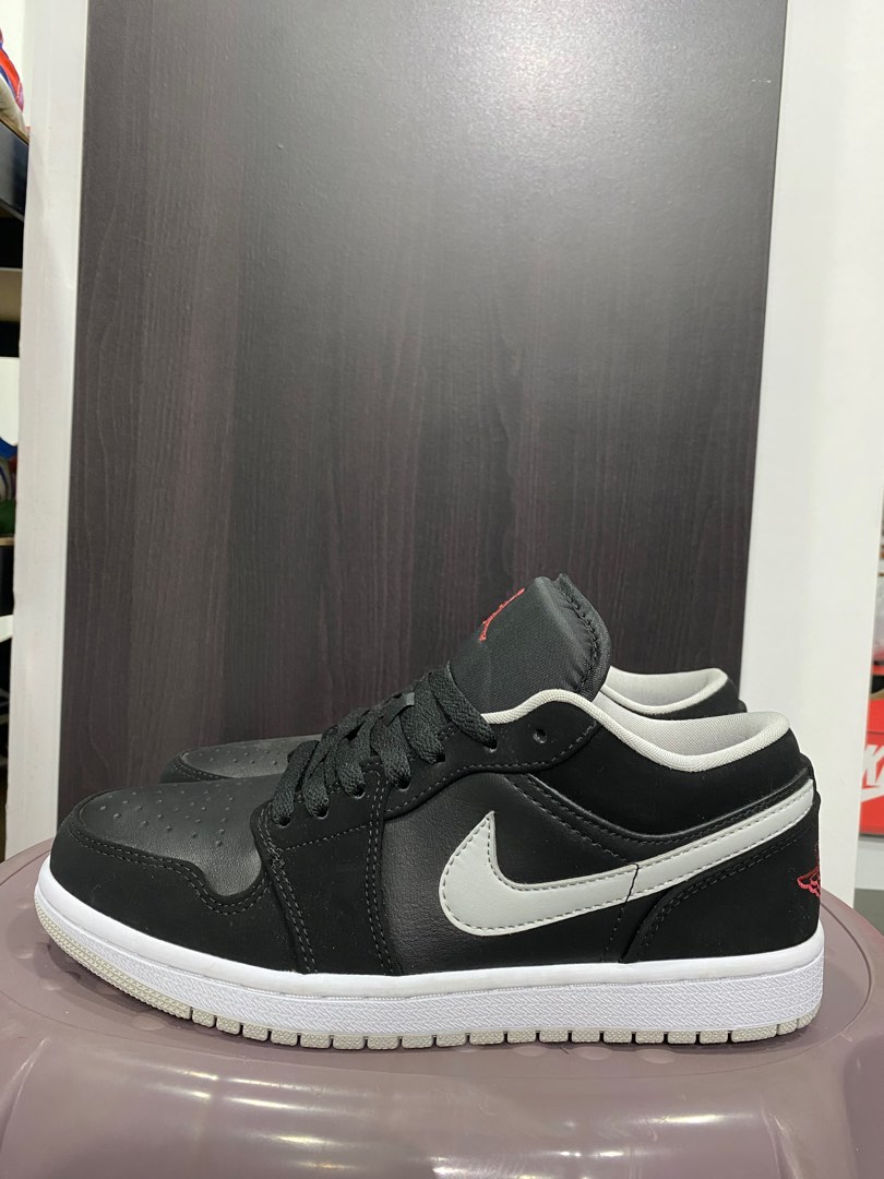 Nike AJ Low, Fesyen Pria, Sepatu , Sneakers di Carousell