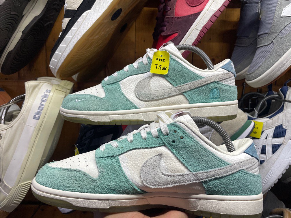 Nike Dunk Low x Kasina Road Sign BUSAN SEOUL, Men's Fashion, Footwear ...