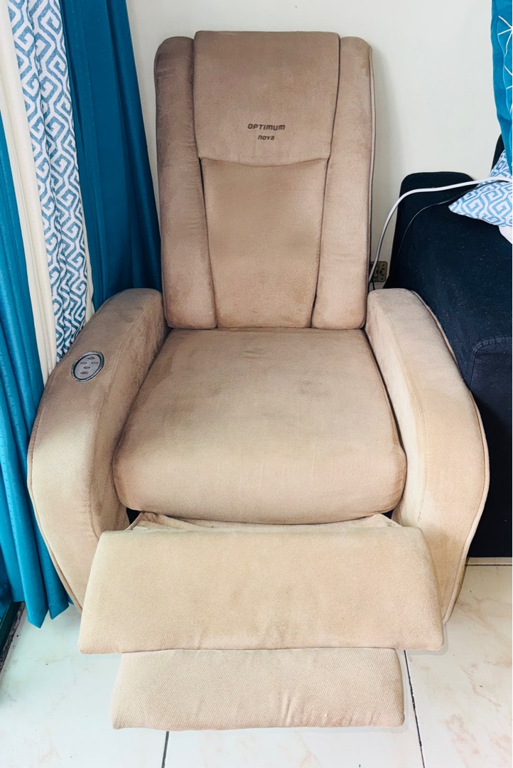 Optimum Massage Chair, Furniture & Home Living, Furniture, Other Home ...
