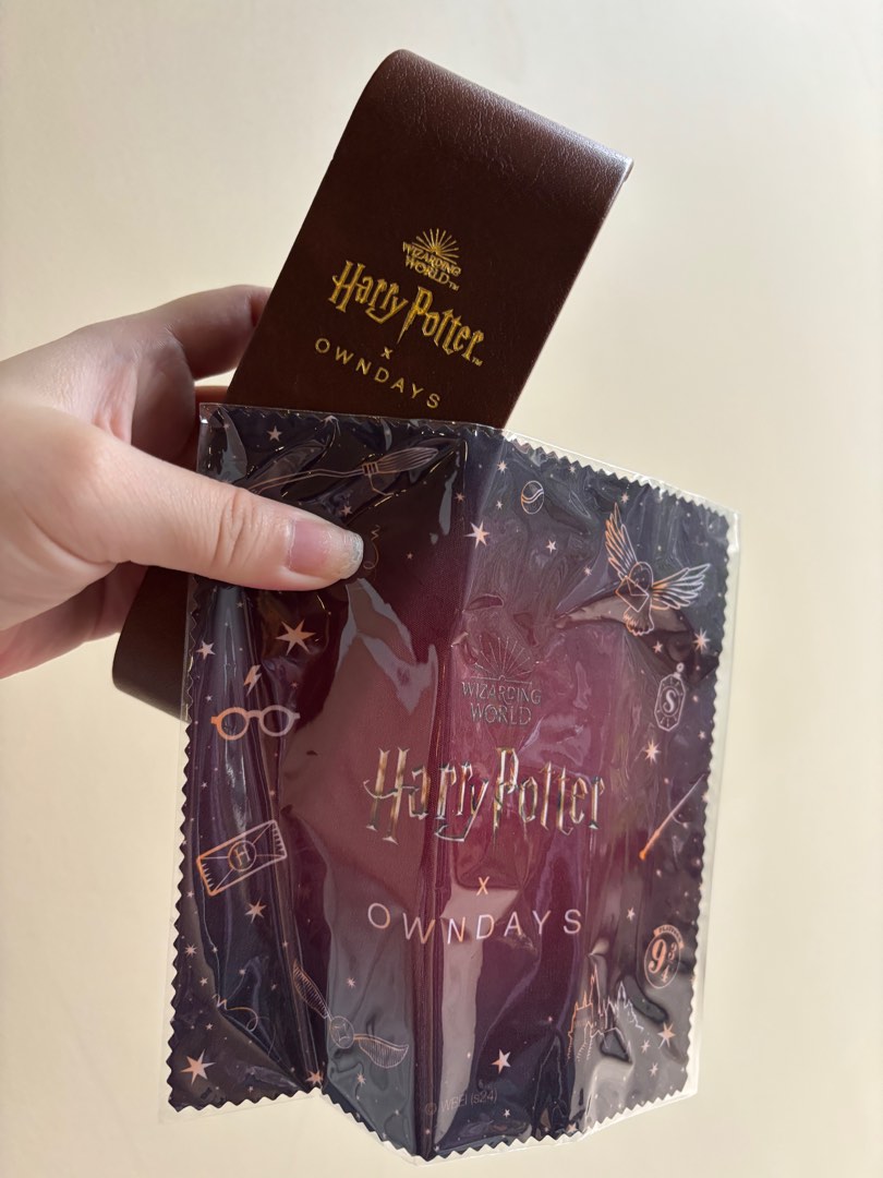 Owndays x Harry Potter Spectacles Box BN, Hobbies & Toys, Memorabilia ...