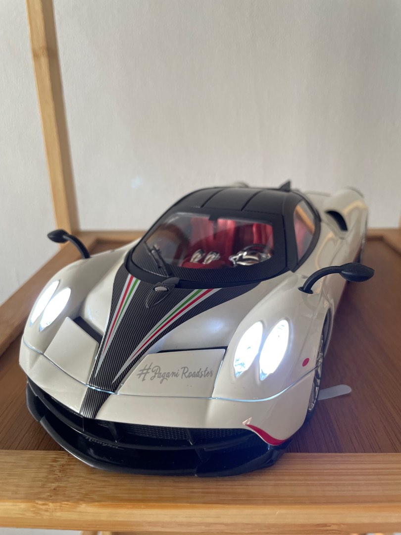 Pagani Huayra 1:18 Scale Die-cast Toy Car Brand New with Box Same Day ...