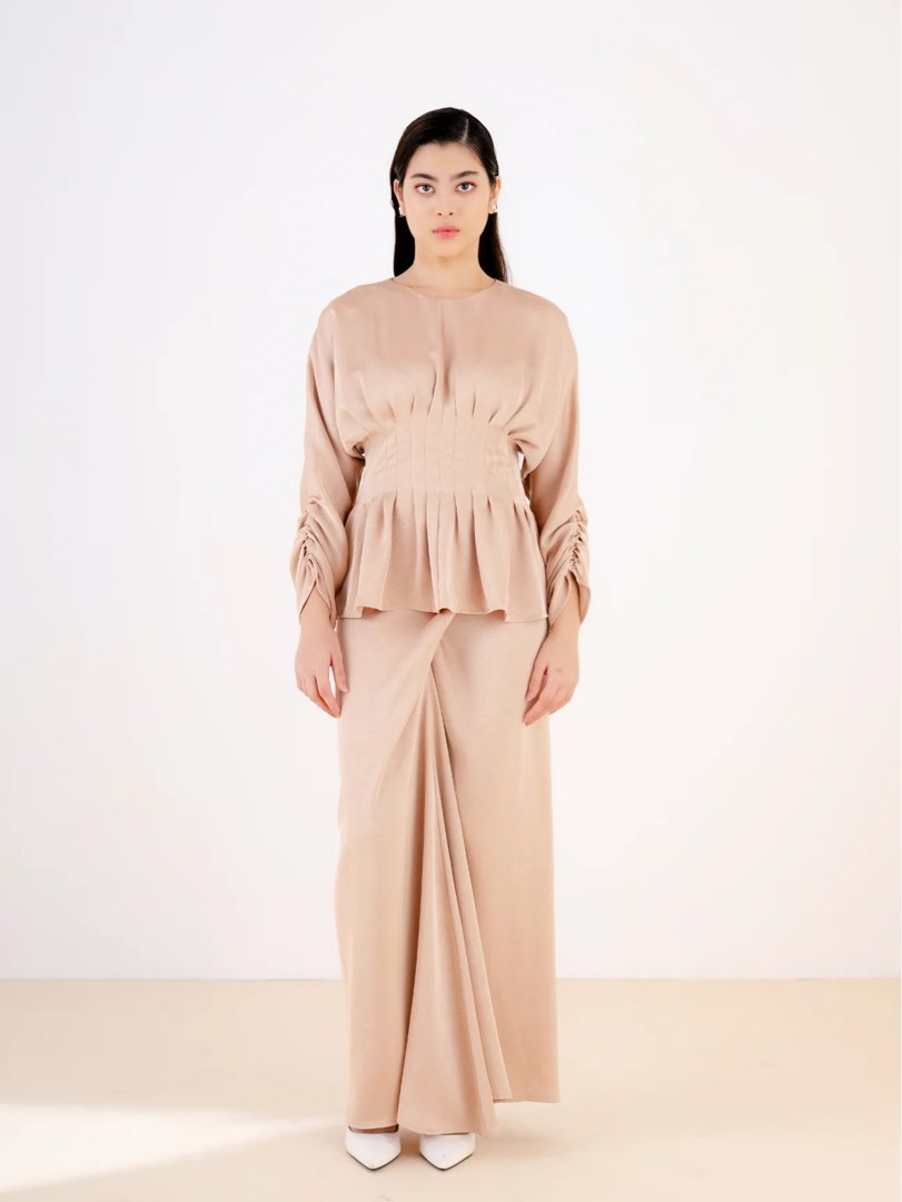 Shop Hanya Nyssa Kurung Set in Soft Nude, Women's Fashion, Muslimah Fashion, Baju Kurung & sets ...