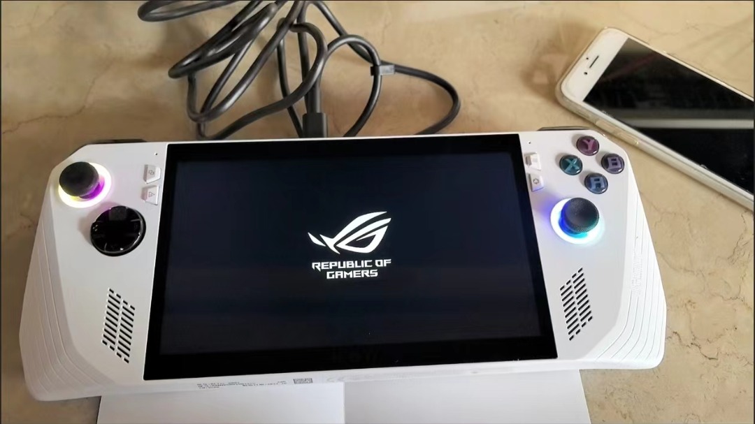 ROG handheld ROG Ally National Bank Windows 11 AMD Ryzen Z1E high ...