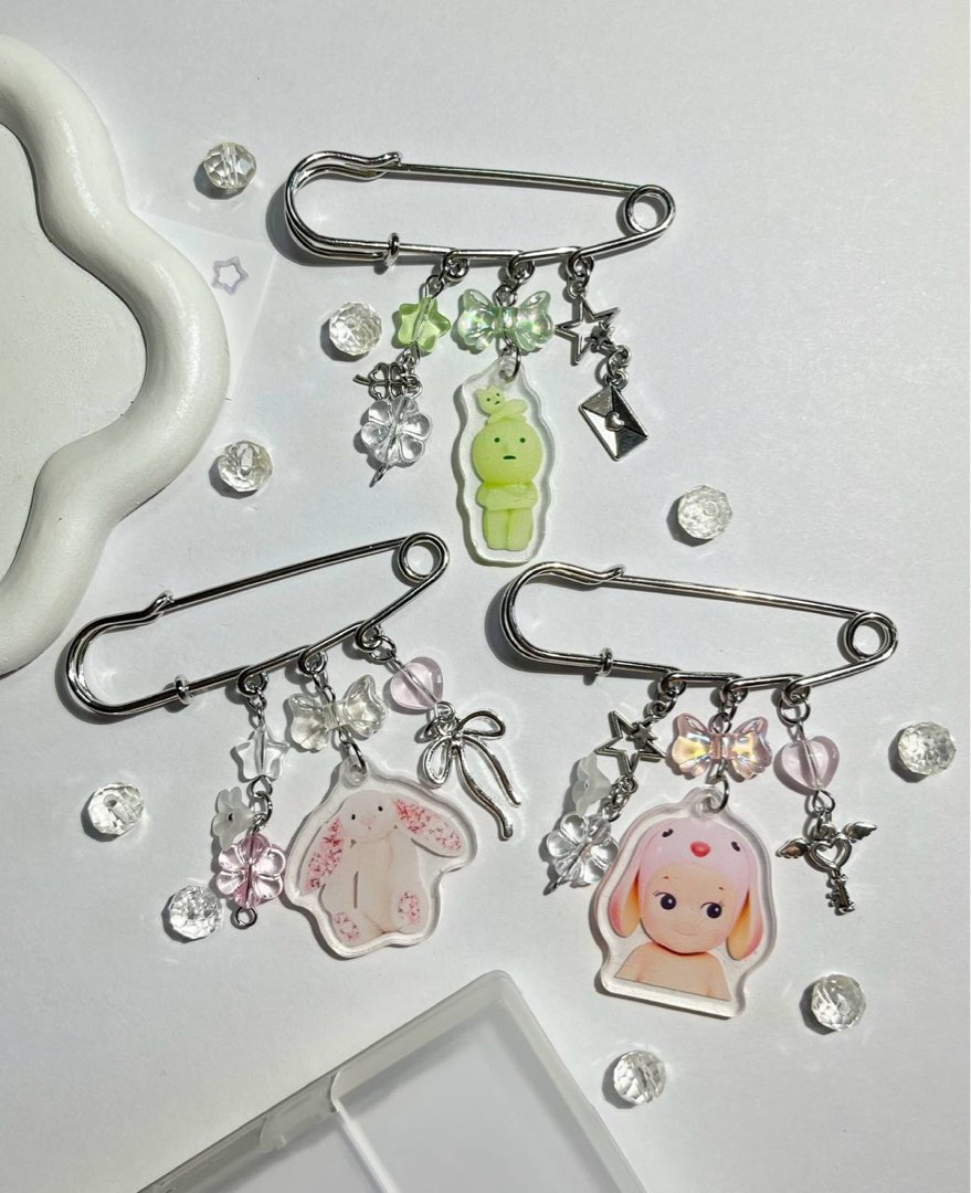 Sonny angel , jellycat , smiski acrylic bag pins, Hobbies & Toys ...