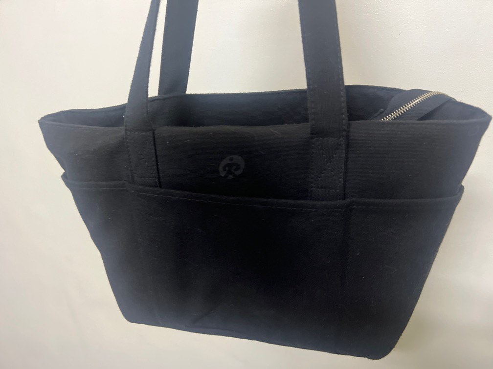 Strong girl exactote exact tote bag (black), Women's Fashion, Bags ...