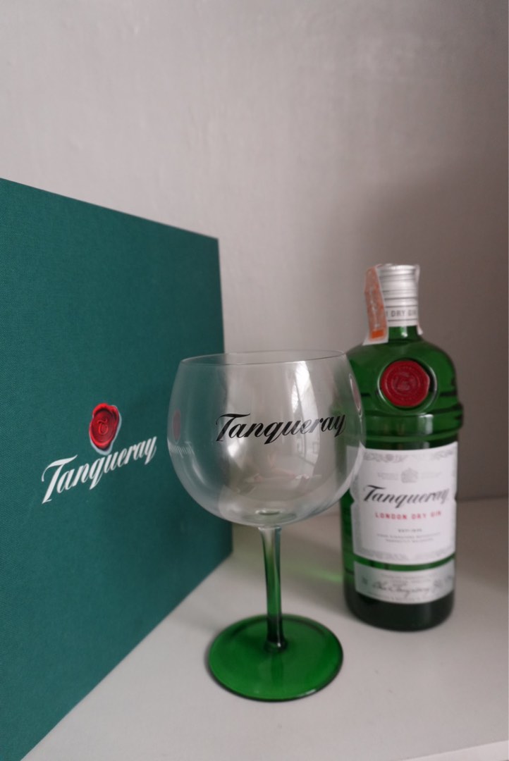 Tanqueray London Dry Gin 75cl + FREE Copa Glass brand new, Health & Nutrition, Health ...