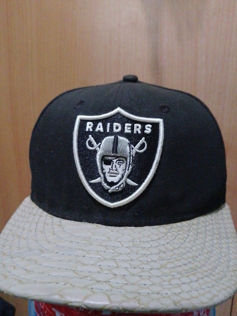 Topi raiders new era x nfl visor dilapis kulit reptil, Fesyen Pria ...