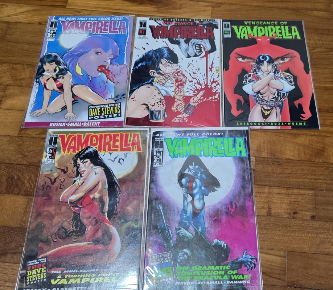 Vampirella Set of 5 comics (inc Adam Hughes, Joe Quesada Covers ...
