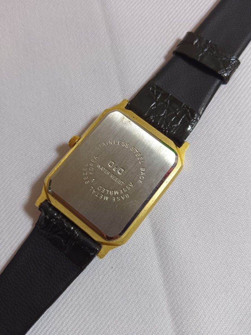 Vintage QnQ Black Dail Gold Tone Rectangle Square Tank Watch, Men's ...