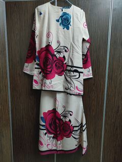 Baju Kurung Moden Pink Raya Size M, Women's Fashion, Muslimah Fashion ...