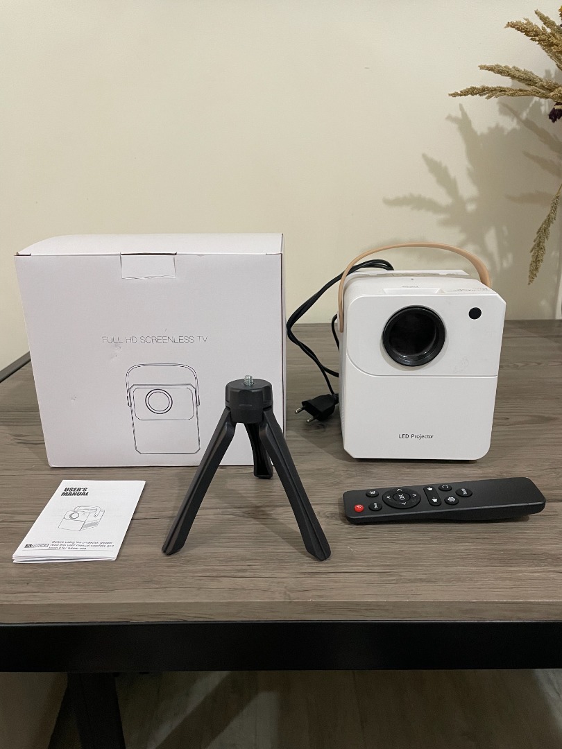 BRAND NEW Y2 Smart Projector (Built-in Netflix and Youtube, no PC ...