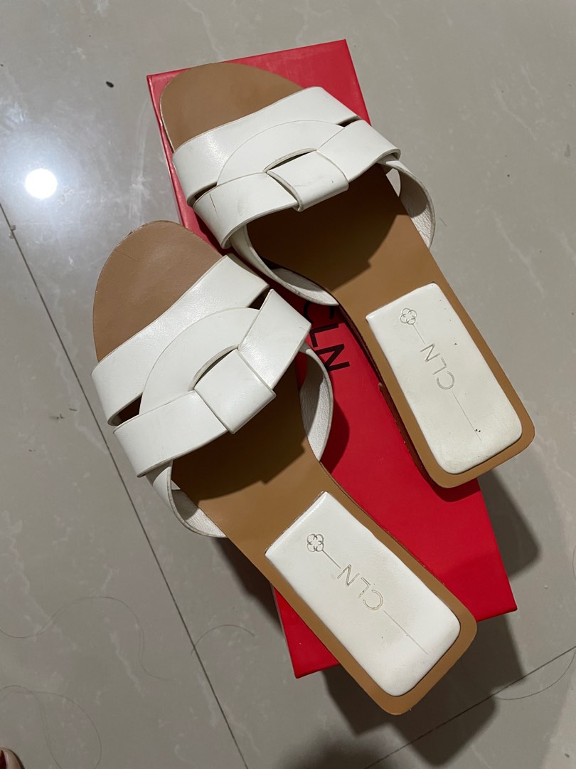 CLN gale sandals, Women's Fashion, Footwear, Flats & Sandals on Carousell