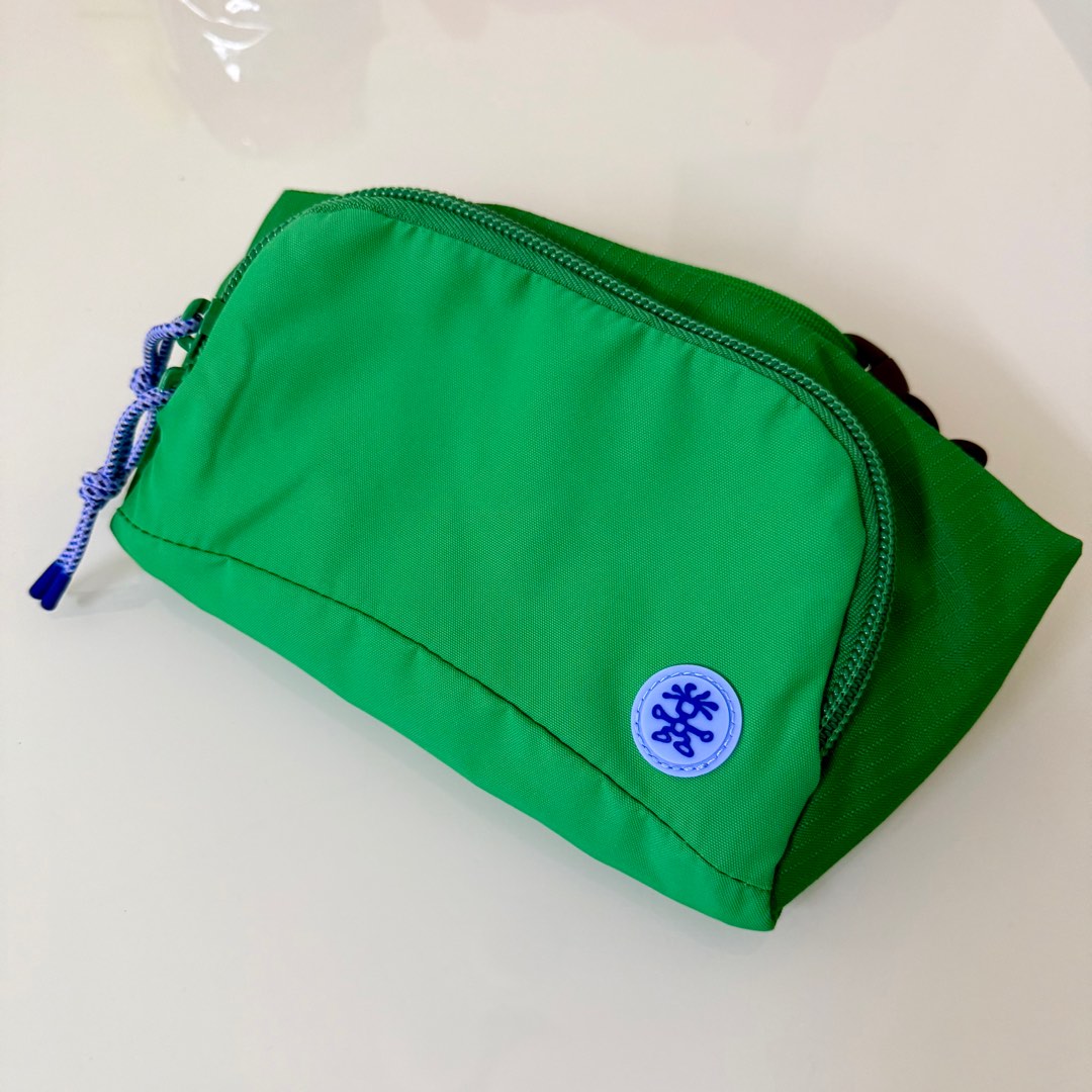 Crumpler Clam Chowder, Women's Fashion, Bags & Wallets, Shoulder Bags ...