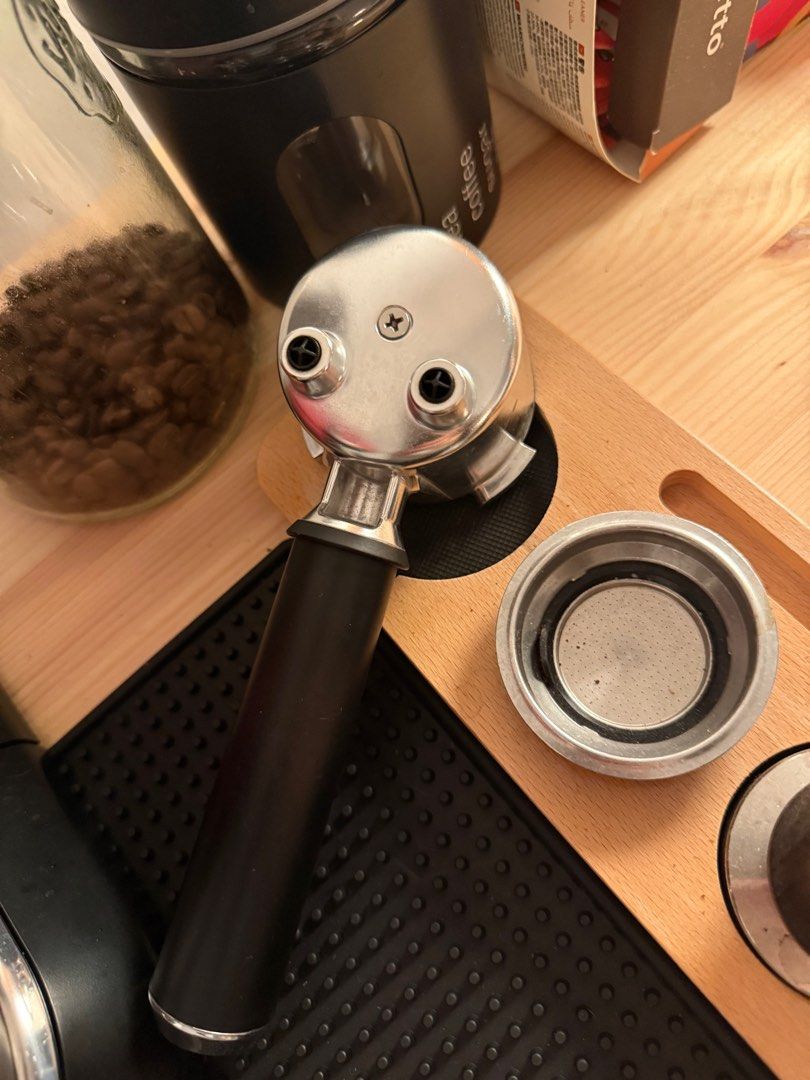 Delonghi EC685R DEDICA 15-Bar Pump Espresso Machine Coffee Maker (RED ...