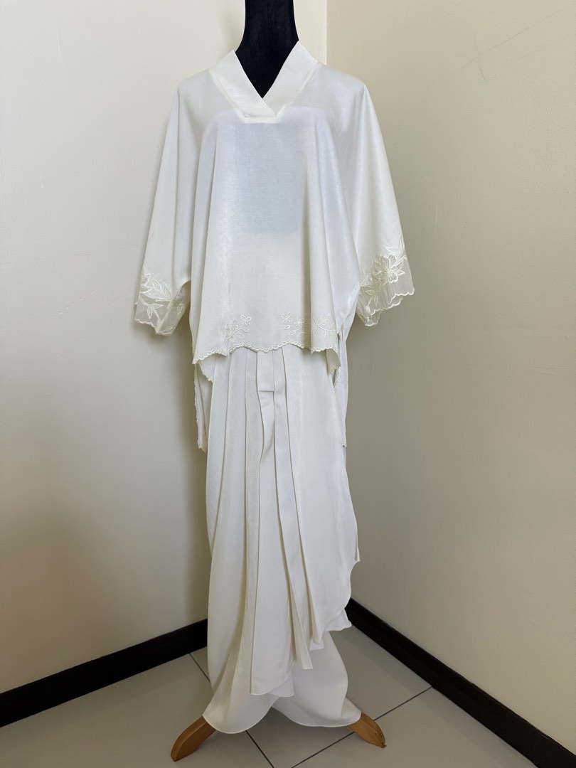 DPLKL, Women's Fashion, Muslimah Fashion, Baju Kurung & sets on Carousell