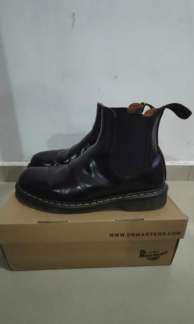 Dr. Martens 2976 Yellow Stitch Chelsea Boots US 11, Men's Fashion ...