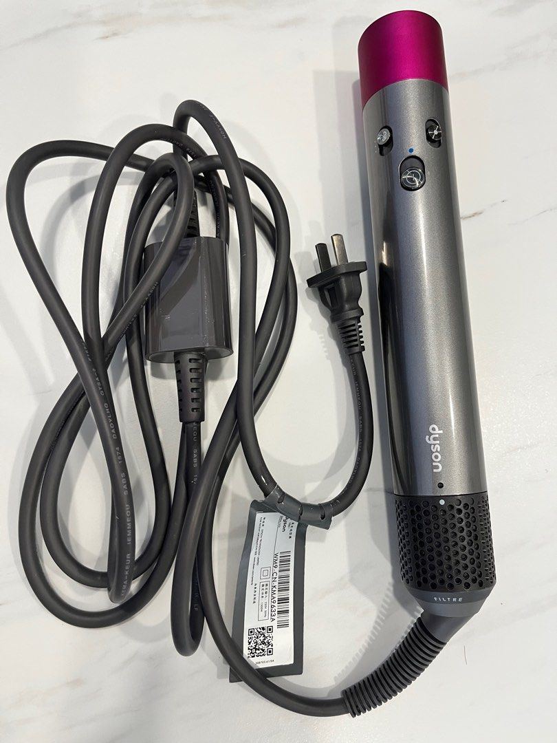 Dyson Airwrap 1st gen full set with travel pouch, Beauty & Personal ...