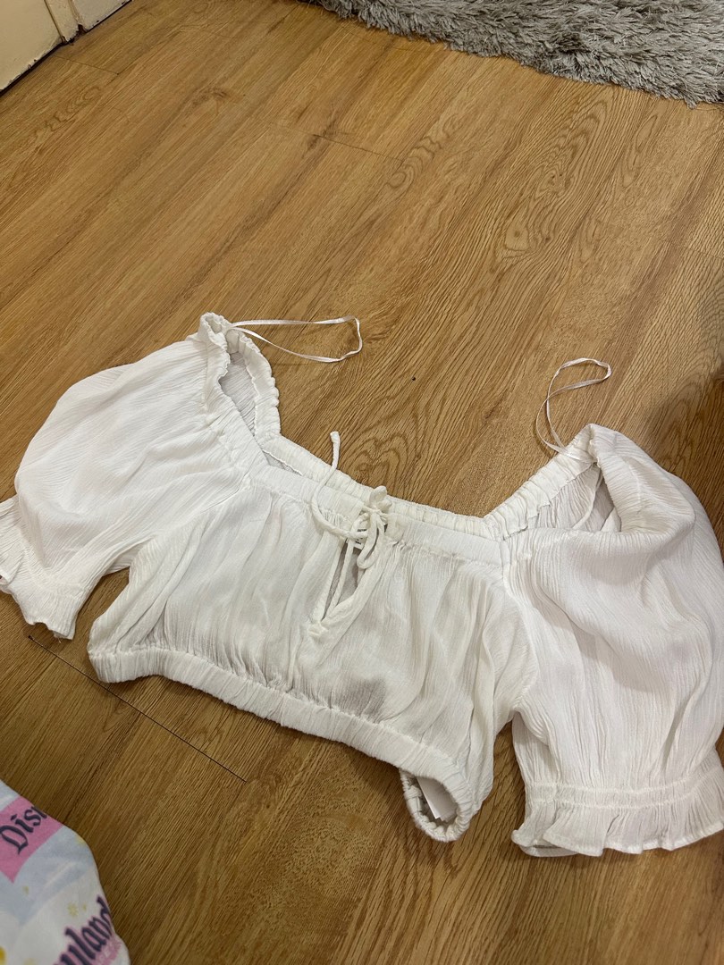 [H&M] poofy crop top, Women's Fashion, Tops, Blouses on Carousell