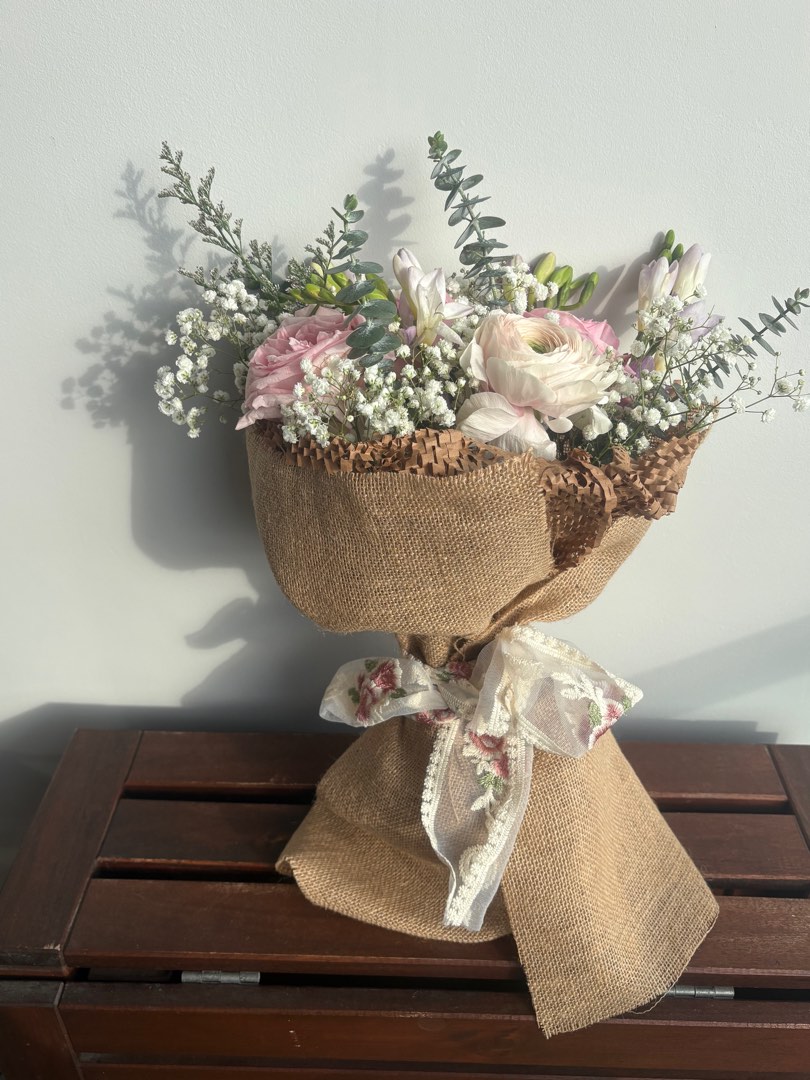 Huge premium ranunculus, garden rose, freesia , baby breath bouquet ...