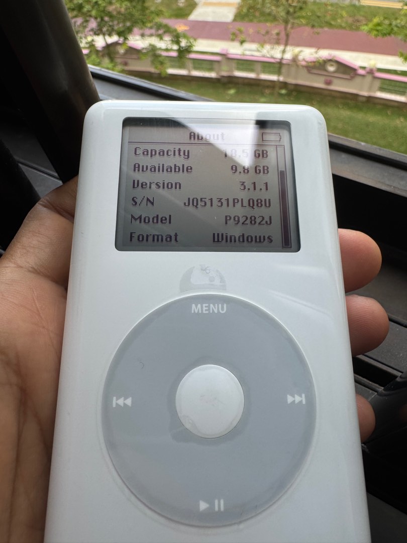 iPod classic 4th gen mono, Audio, Portable Music Players on Carousell
